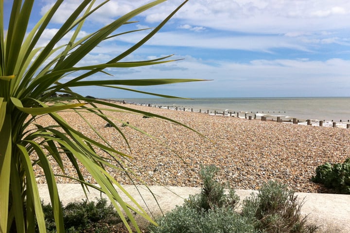 The Angmering on Sea Beach House | Mansion with Hot Tub, Sussex