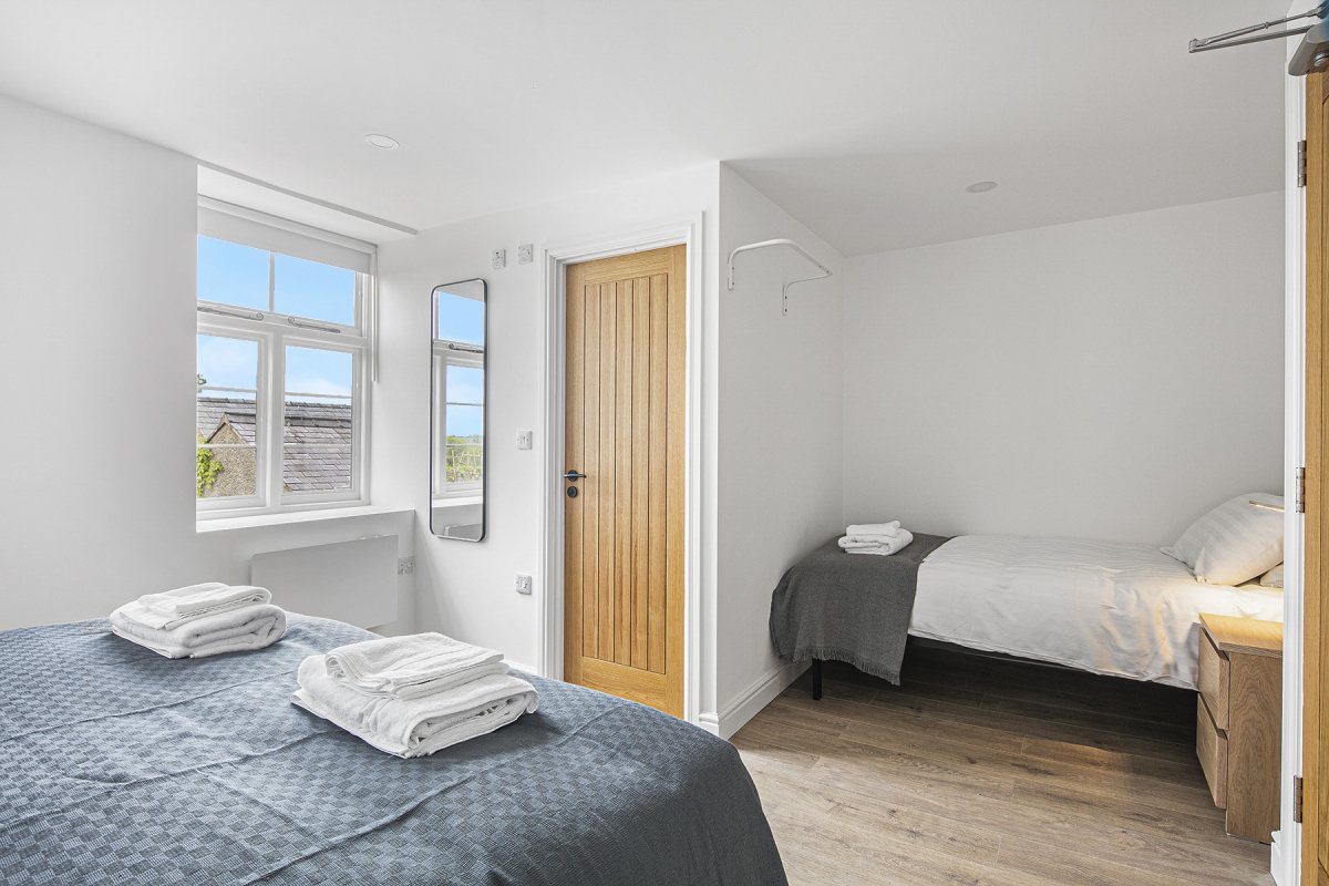 Dovedale Manor | Large holiday house, Derbyshire