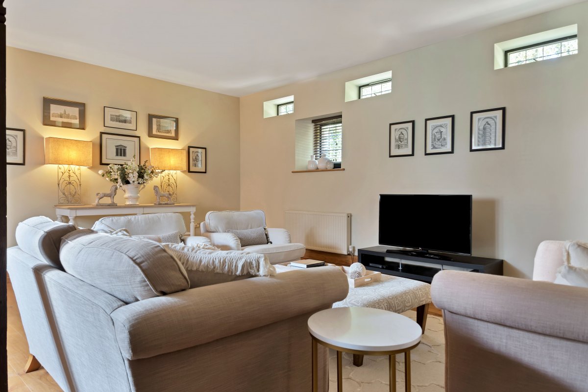 Lady Rothschild Stables | Holiday apartments, Northamptonshire