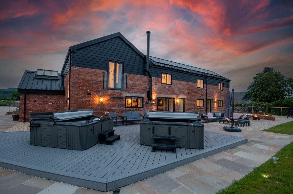 Old Cider Press Barn | Large luxury holiday house, Powys