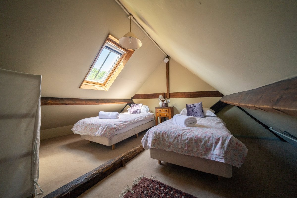 Ridge Farm | Large Farmhouse for Group Hollidays, Dorking