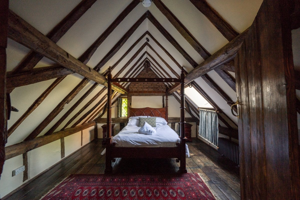 Ridge Farm | Large Farmhouse for Group Hollidays, Dorking