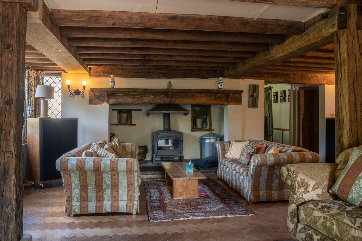 Ridge Farm | Large Farmhouse for Group Hollidays, Dorking