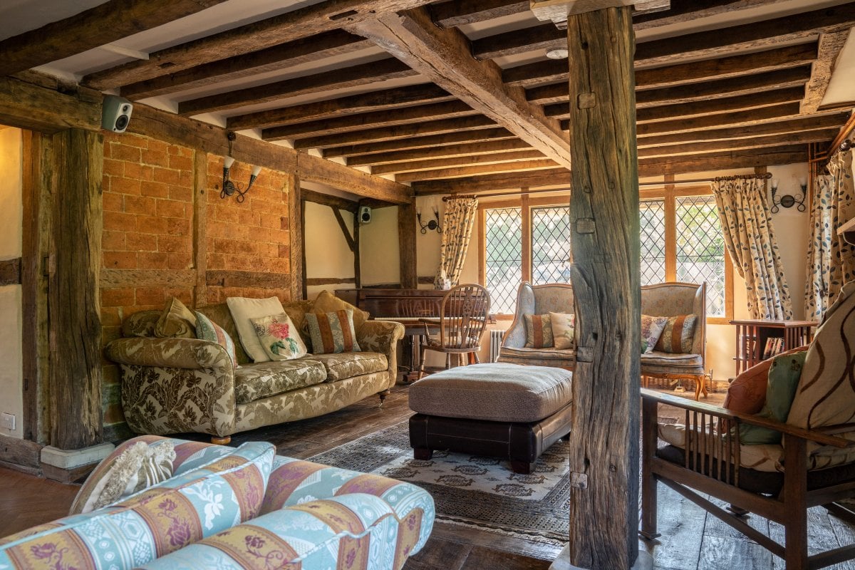 Ridge Farm | Large Farmhouse for Group Hollidays, Dorking