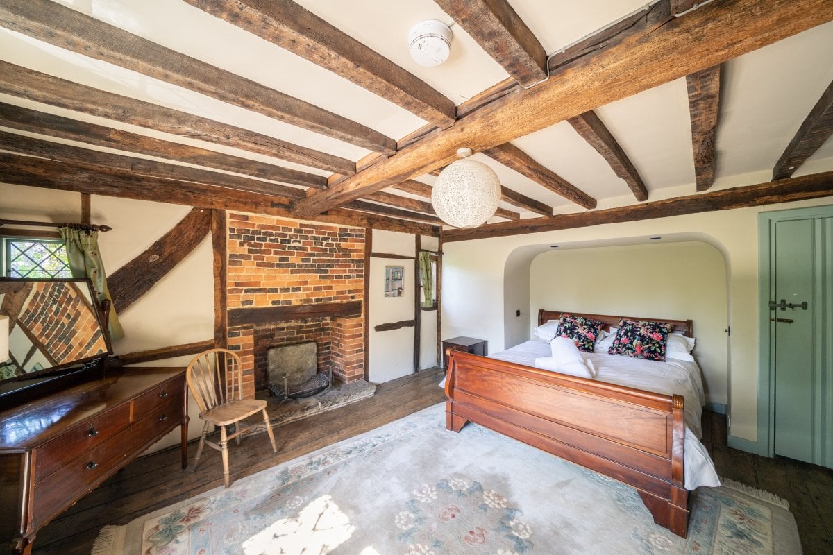 Ridge Farm | Large Farmhouse for Group Hollidays, Dorking