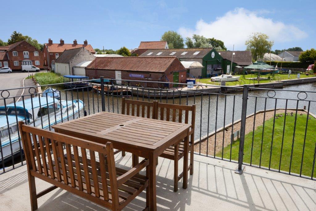 Simpson's Boatyard | Cottages and houseboats, Norfolk Broads