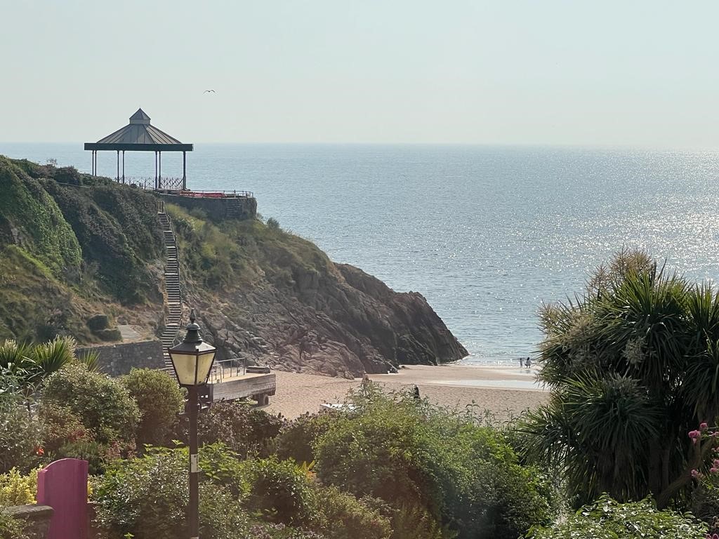 East Rock House | Large Georgian Townhouse Rental in Tenby