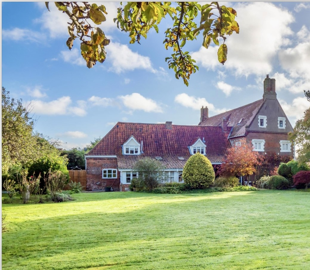Catton Old Hall | Large family holiday house, Norfolk