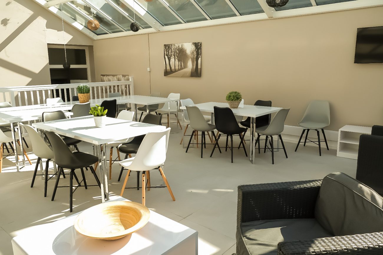 Ashbourne Hall | Big, Luxury Accommodation in Peak District