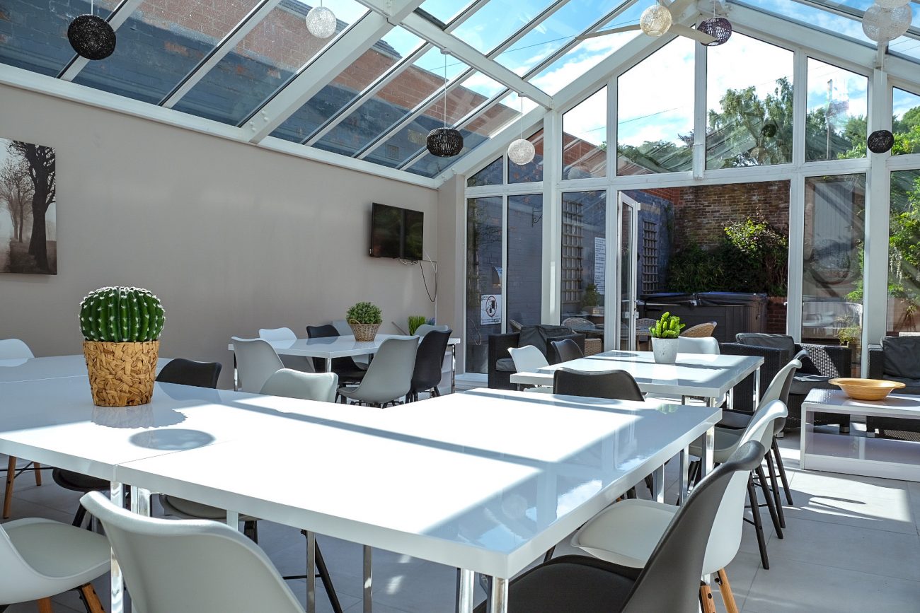 Ashbourne Hall | Big, Luxury Accommodation in Peak District