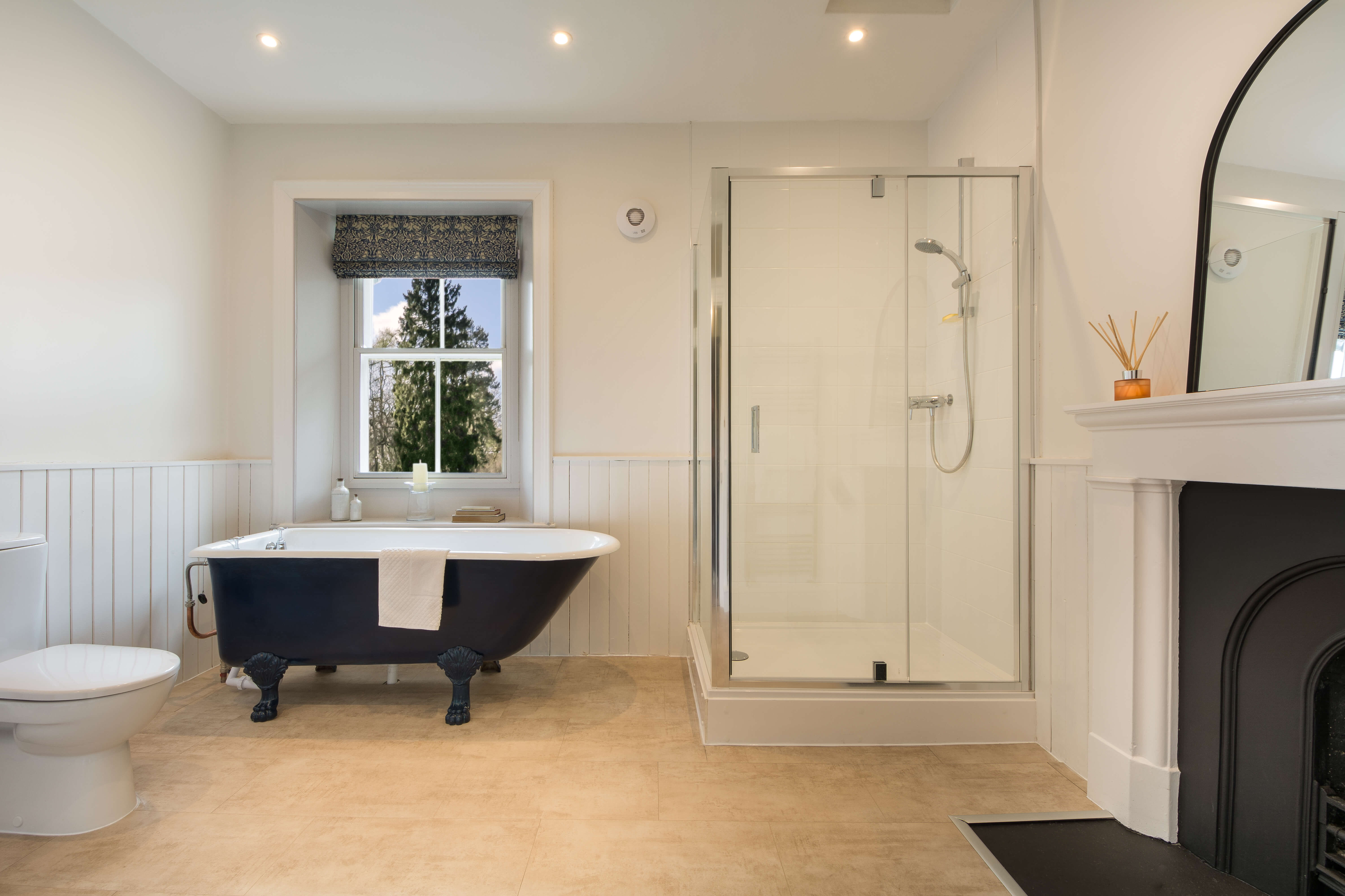 Rothley Lakehouse | Dog friendly holiday house, Northumberland