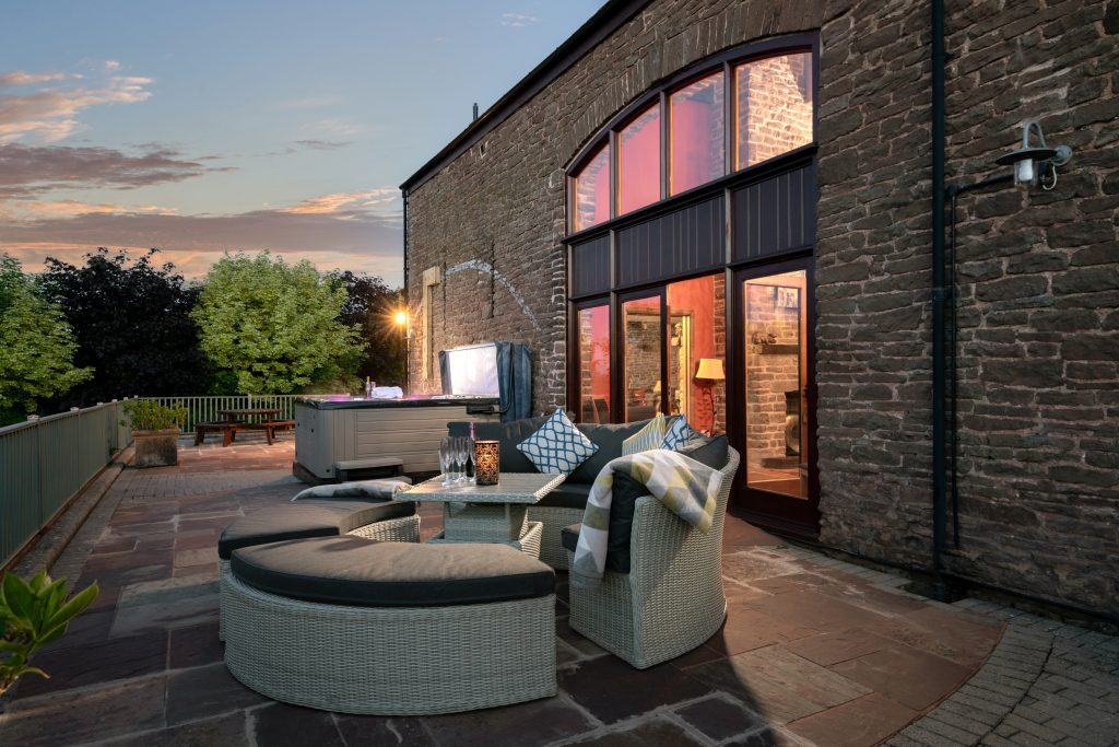 Attracting Large Group Bookings — Tips From Ed Maughan and Sarah Pursey