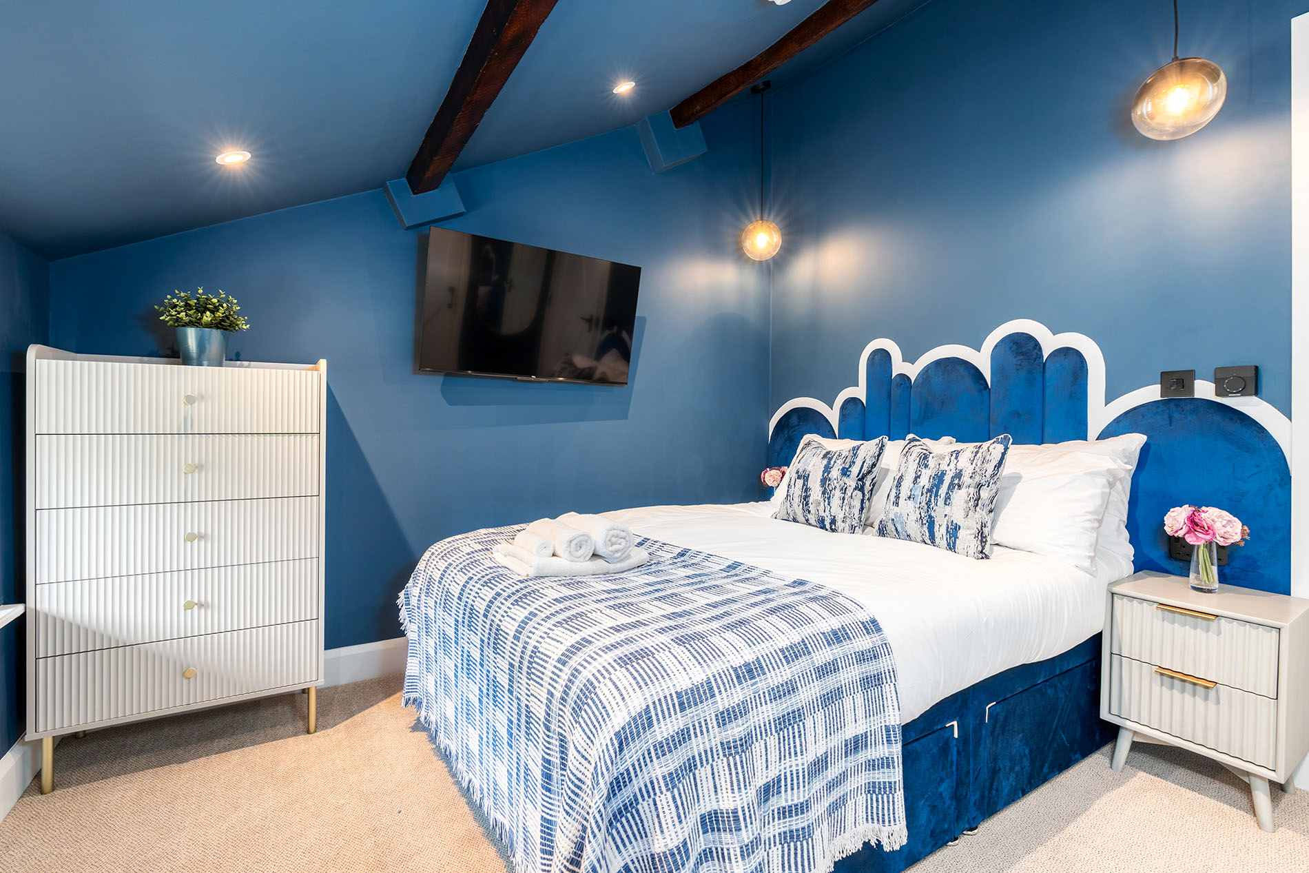 Kirkstone Pass Inn | Quirky party house, Lake District