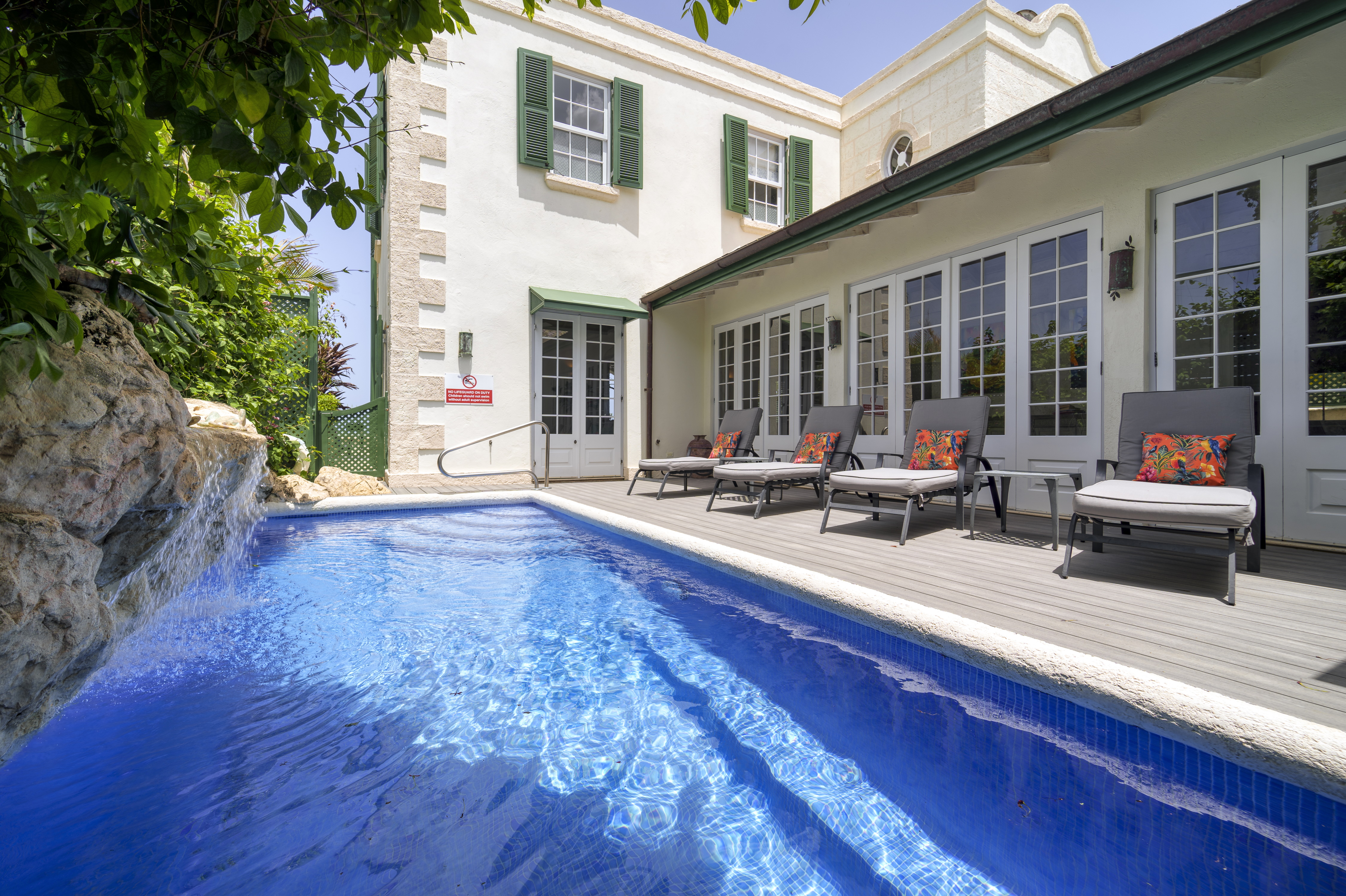 Holiday Villas for Large Groups | Group Accommodation
