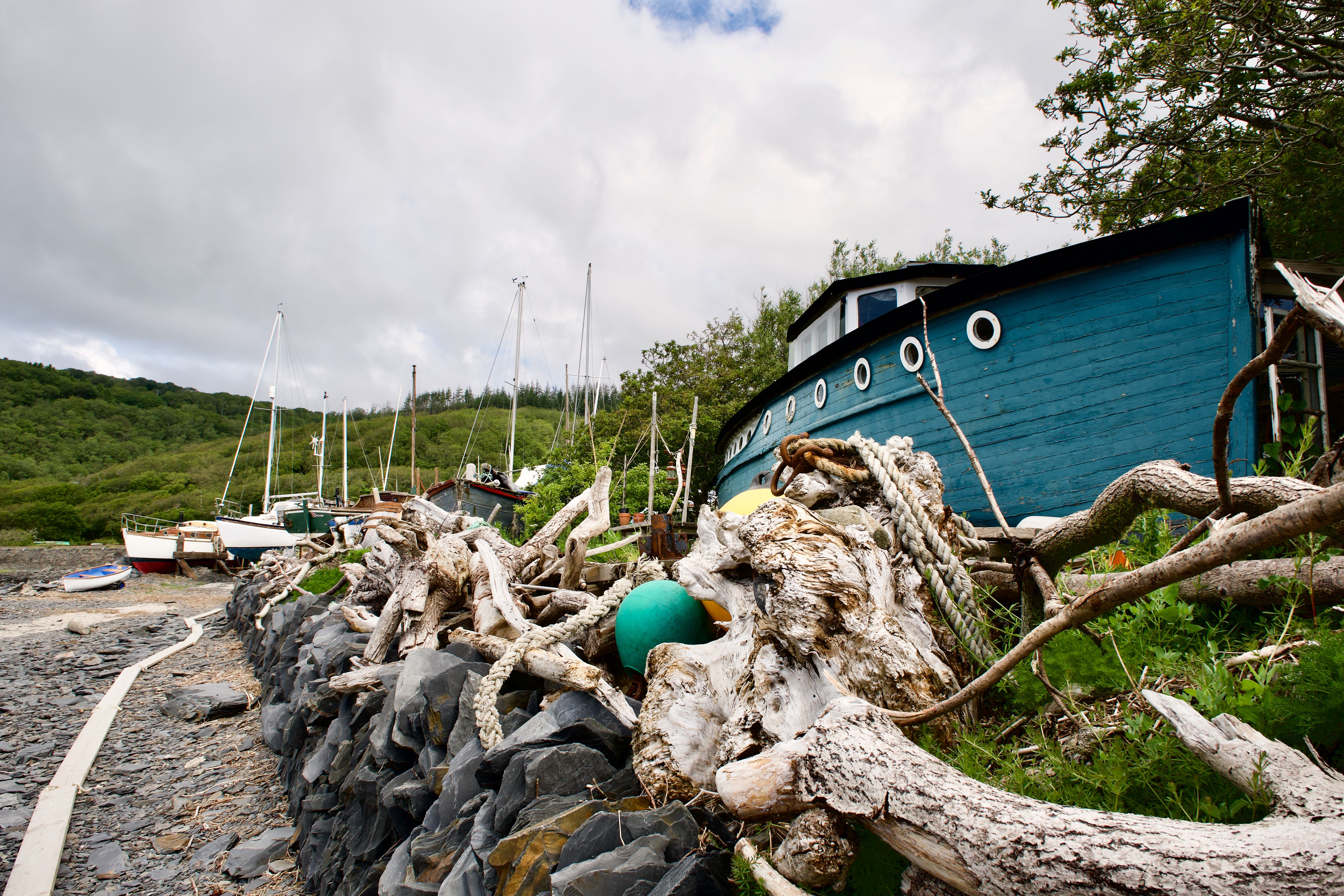 Smugglers Cove | Large waterfront holiday house, Snowdonia