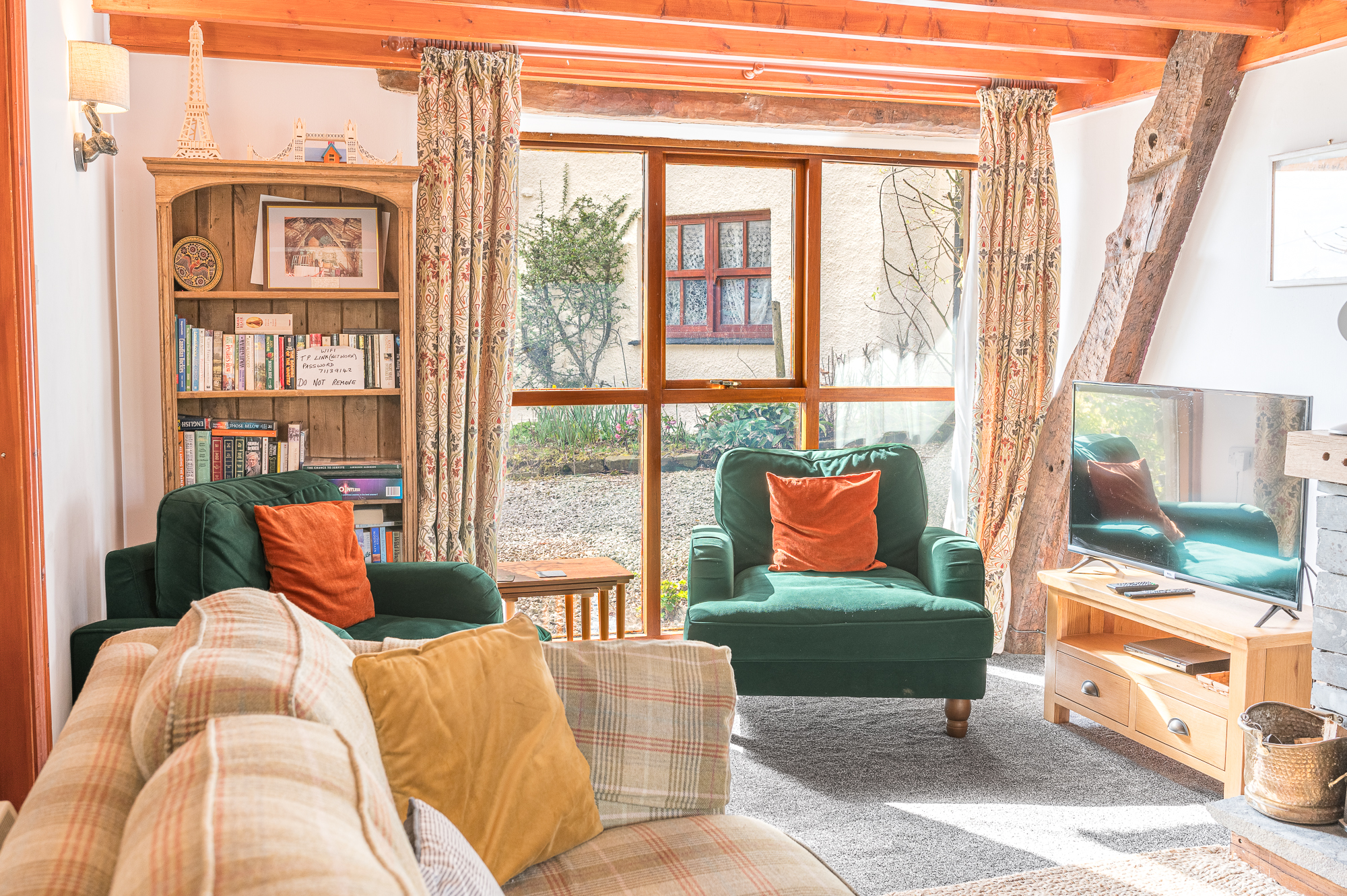 6 Bedroom Holiday Cottages | Group Accommodation