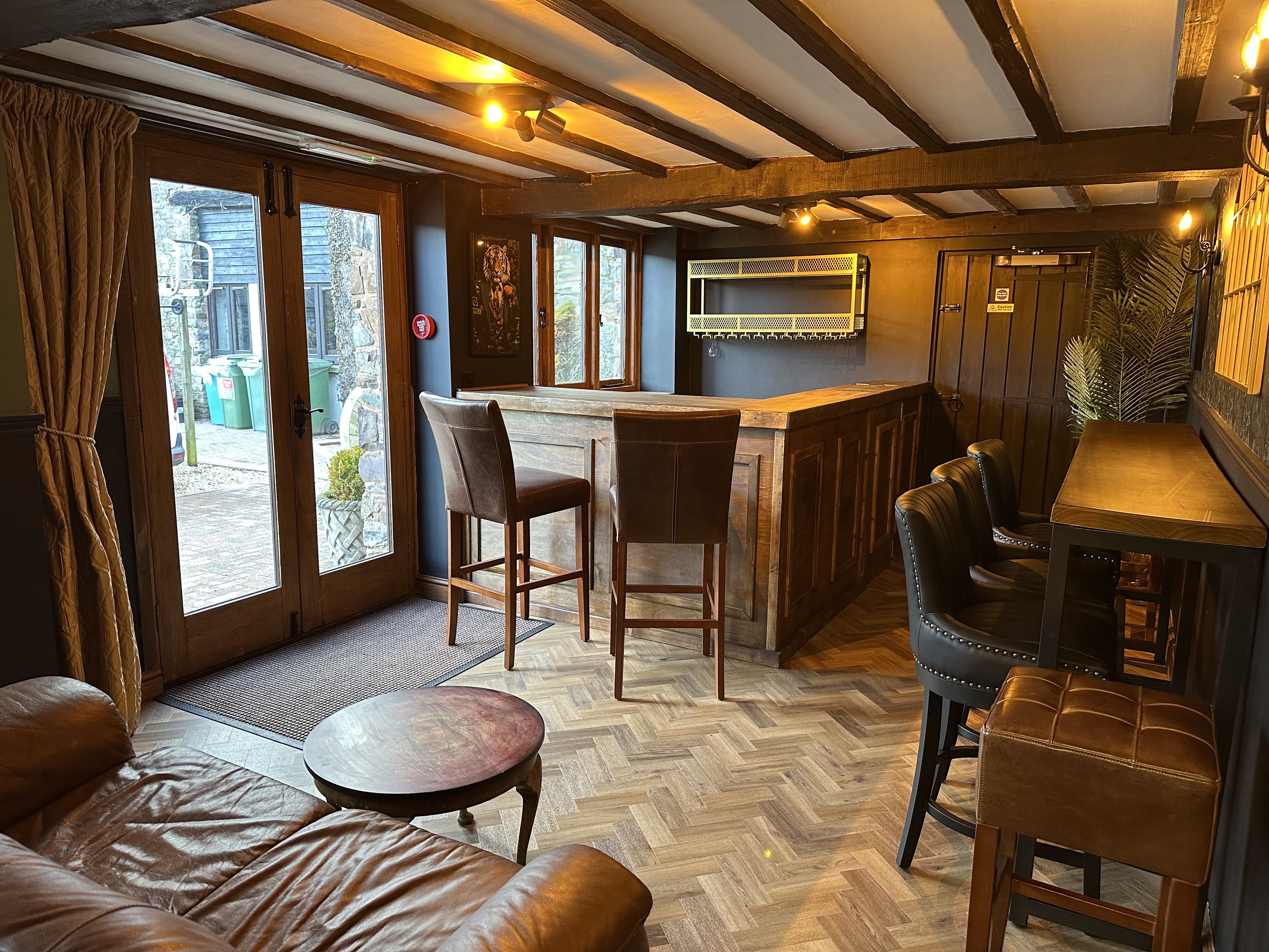 Duvale Barn | Beautiful Large Barn Conversion in Devon