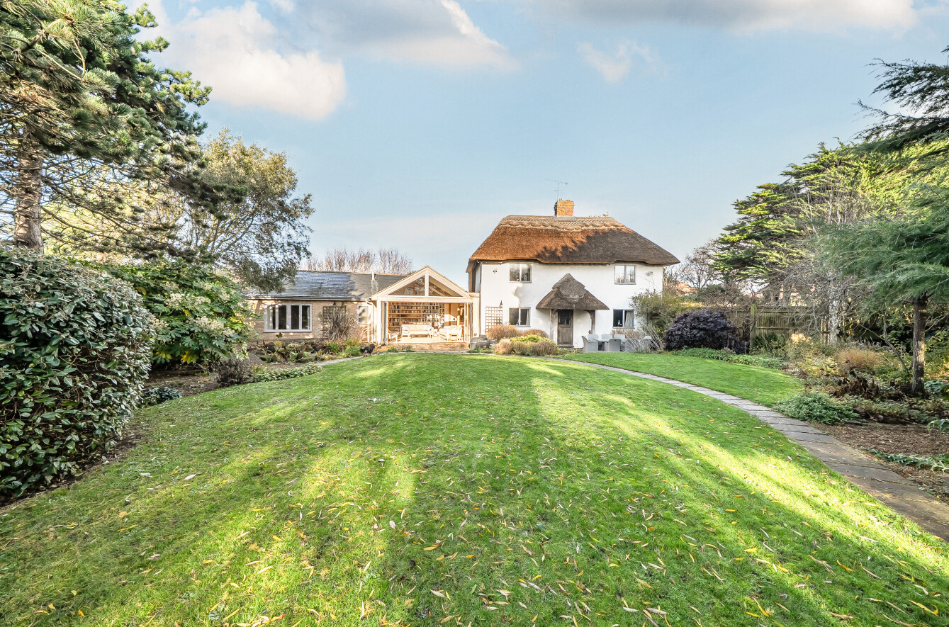 4 Bedroom Holiday Cottages and Lodges | Group Accommodation