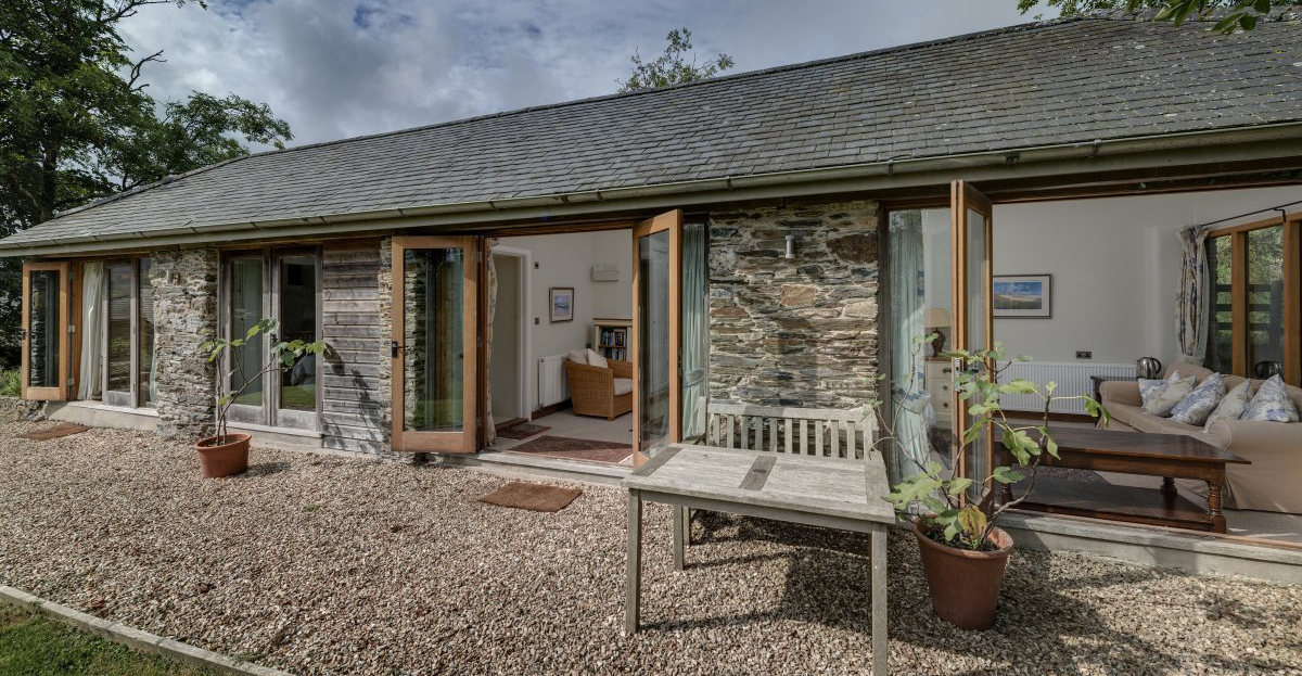 Coombe Farm | Vineyard holiday farmhouse, South Devon