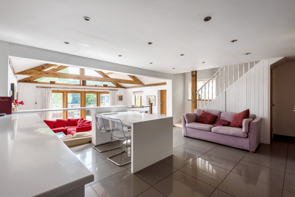 Ridge Farm | Large Farmhouse for Group Hollidays, Dorking
