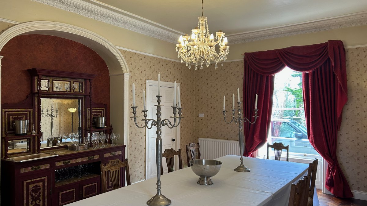 Annsborough House | Large celebration house, Do Down