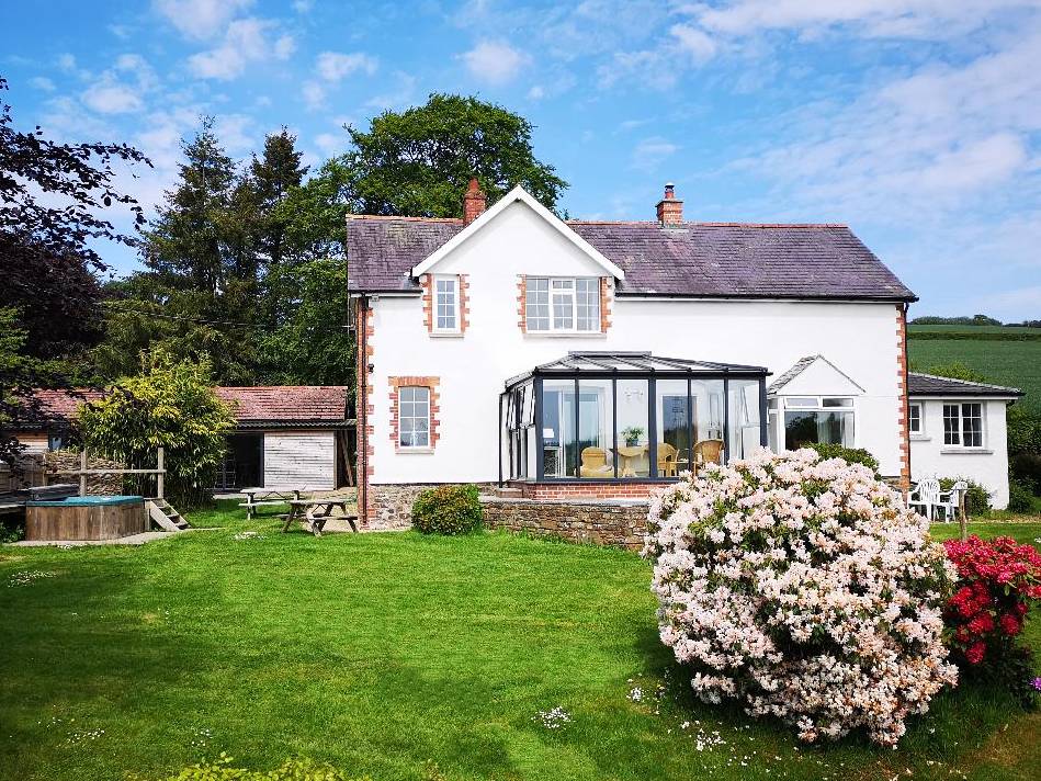 Large Holiday Homes and Big Cottages | Group Accommodation