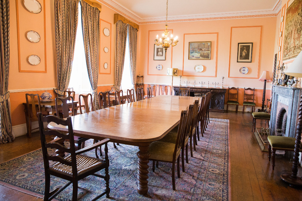 Buckland House | Big Group Holiday House with a Pool in Devon