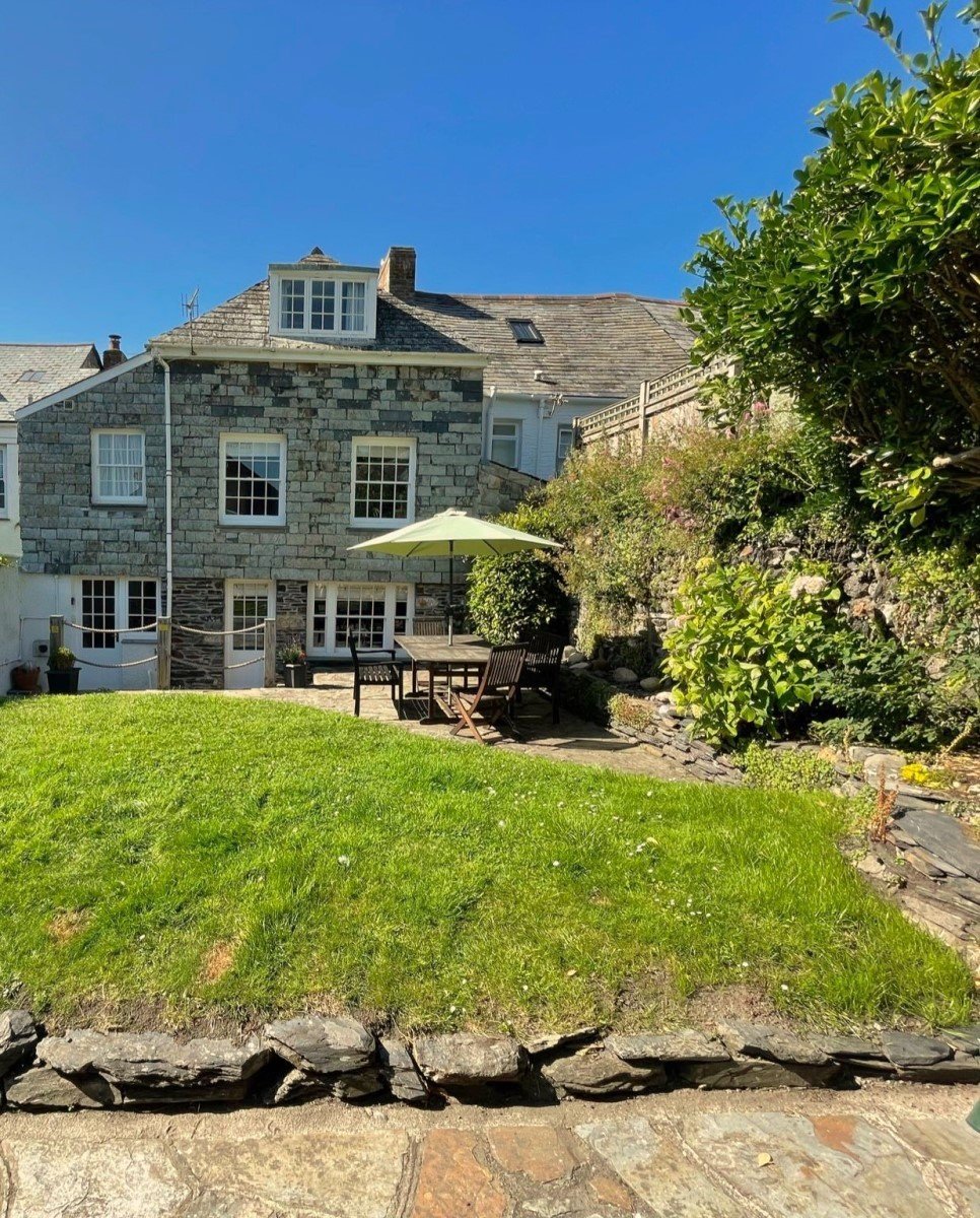 Dolphin House | Seaside holiday house, Cornwall