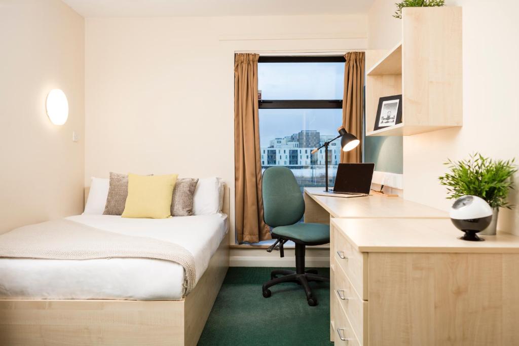 University Rooms to rent during holidays