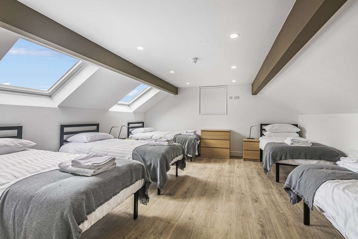 Dovedale Manor | Large holiday house, Derbyshire