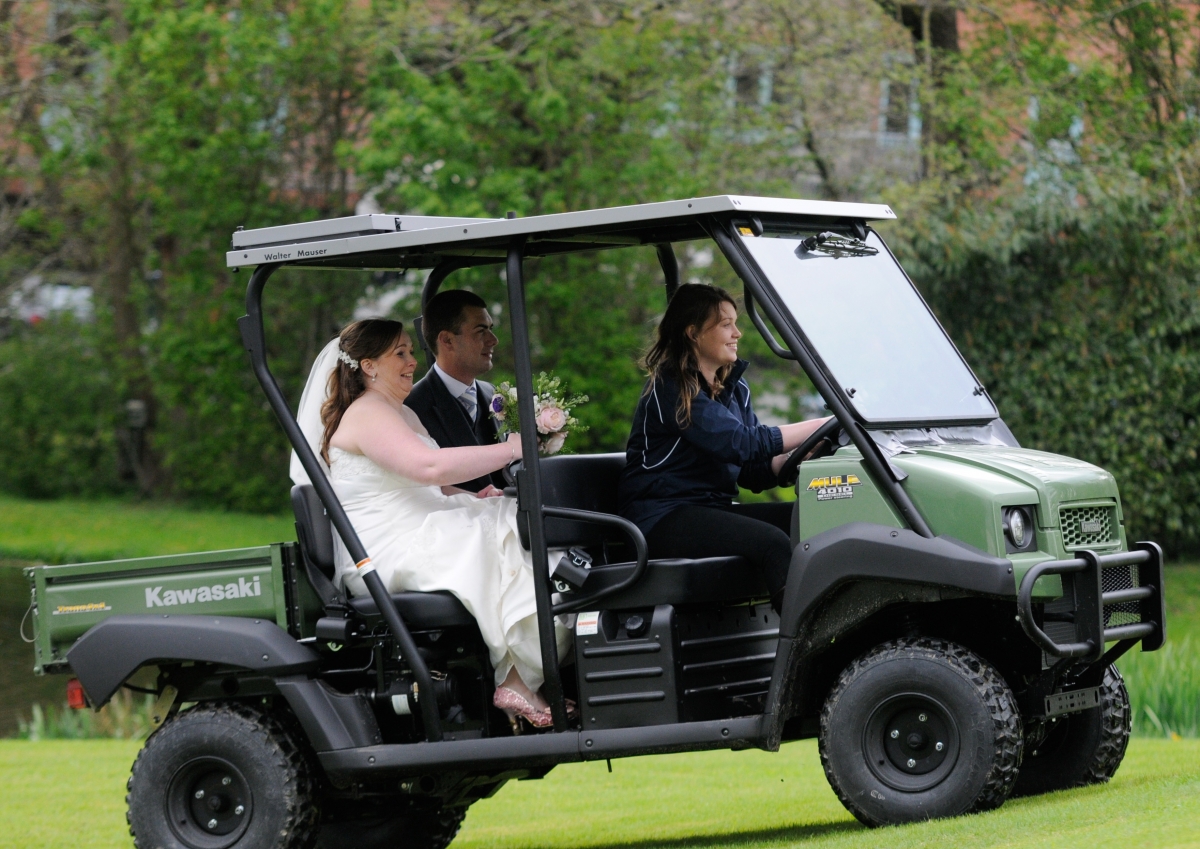 Bettws Hall | Big Luxury Holiday House with a Hot Tub, Wales