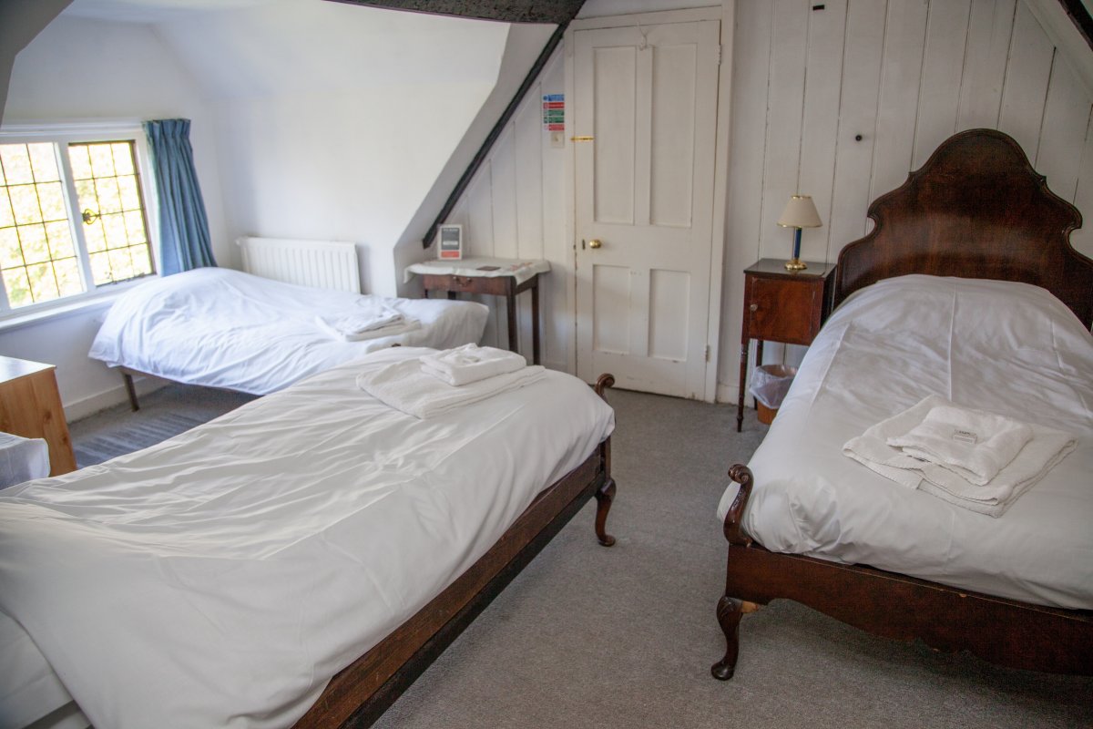 Pekes Manor | Large Tudor Manor House for Groups, East Sussex