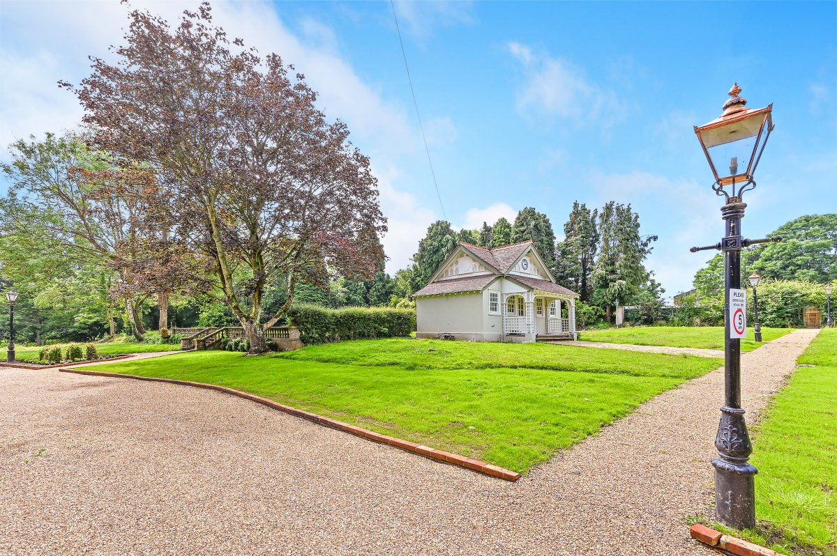 Kingswood Manor | Special occasion house, Surrey