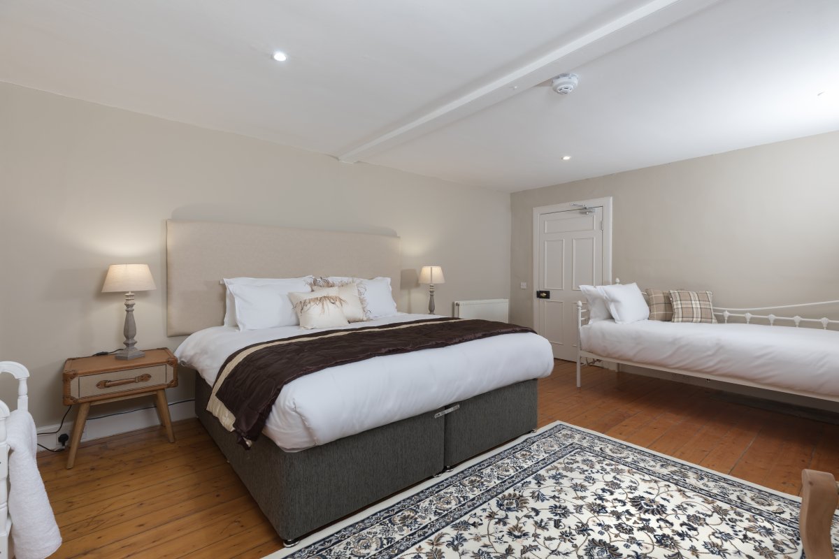 Drylaw House | Elegant group holiday house, Edinburgh