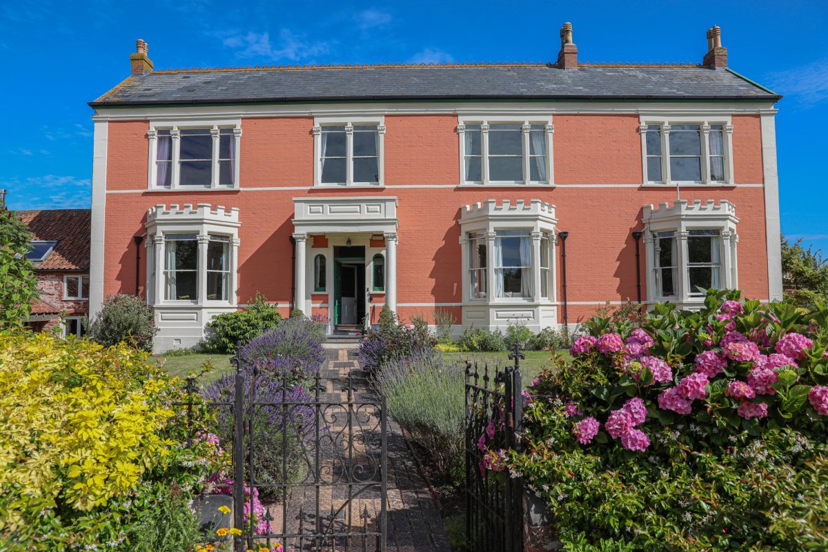 Model Farm | Large house for special occasions, Somerset