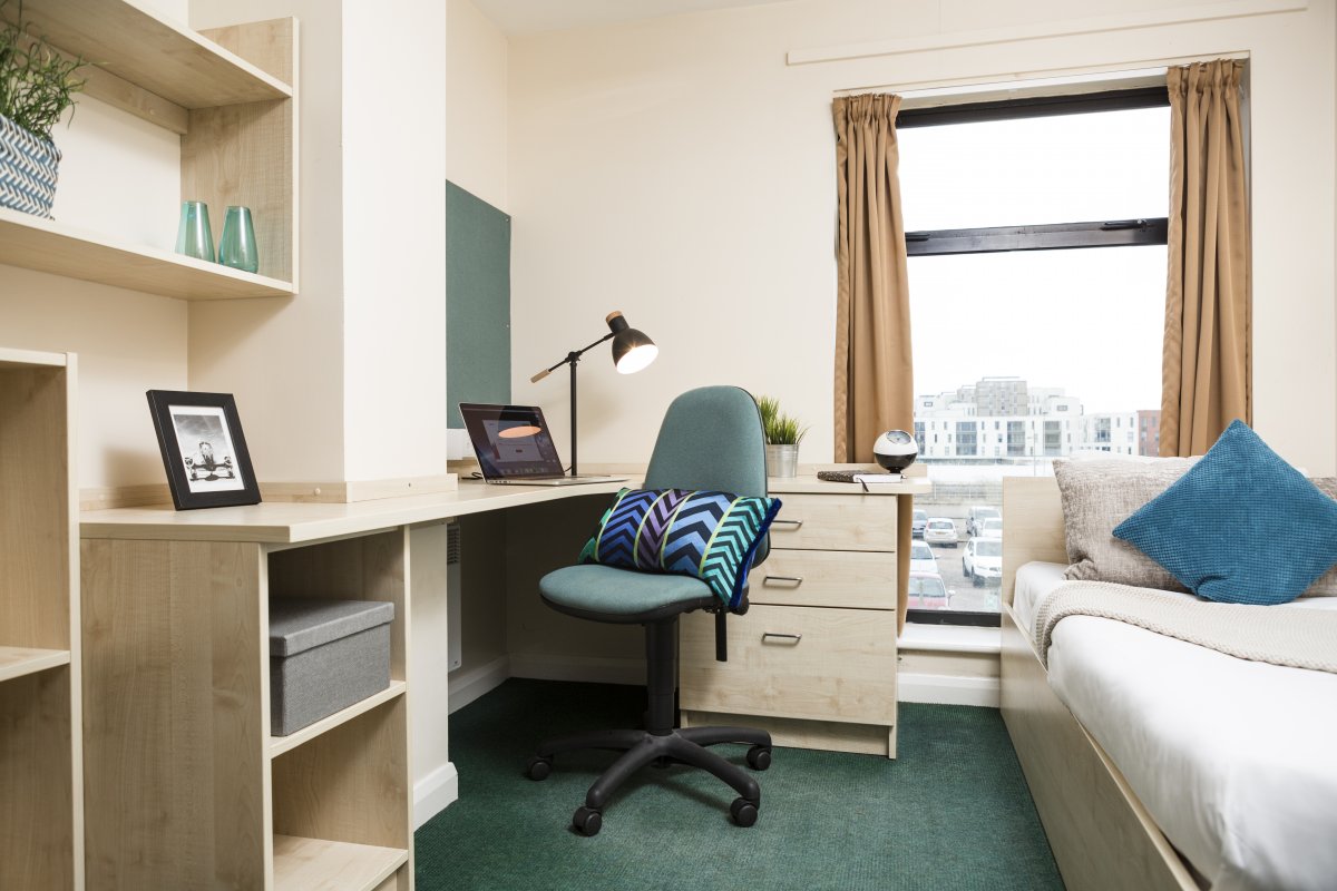 University Rooms to rent during holidays