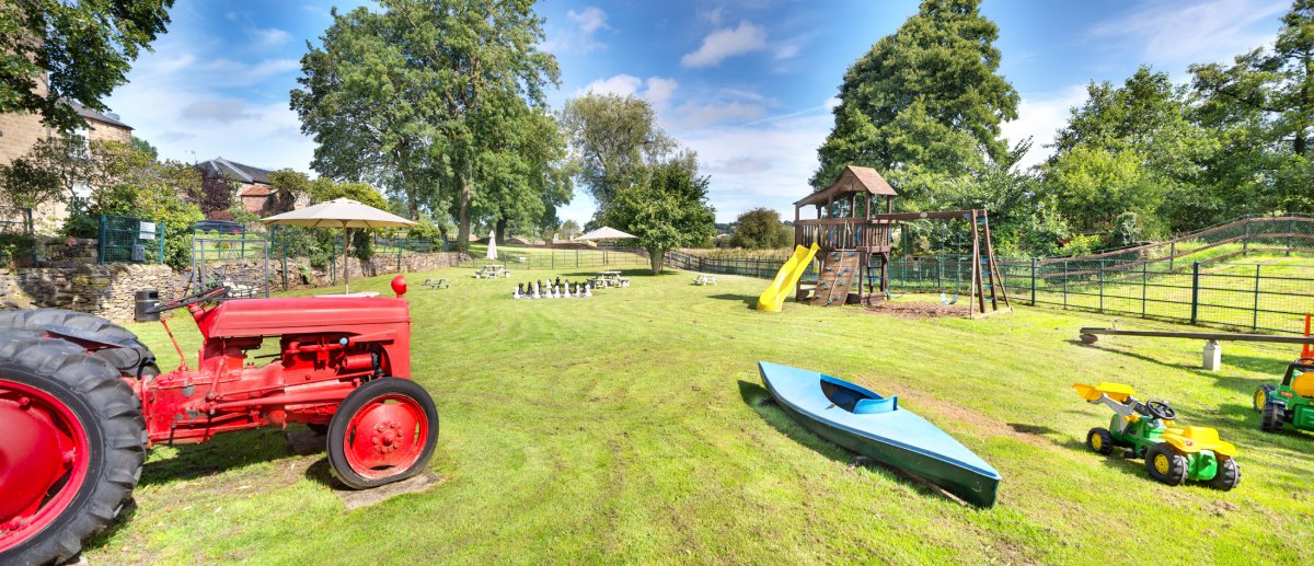 Group of holiday houses near Matlock | Derbyshire