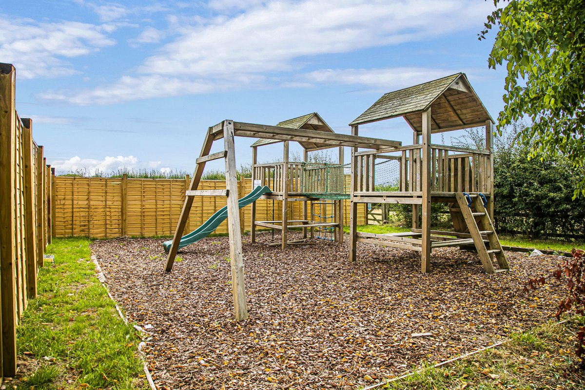 Dovedale Manor | Large holiday house, Derbyshire