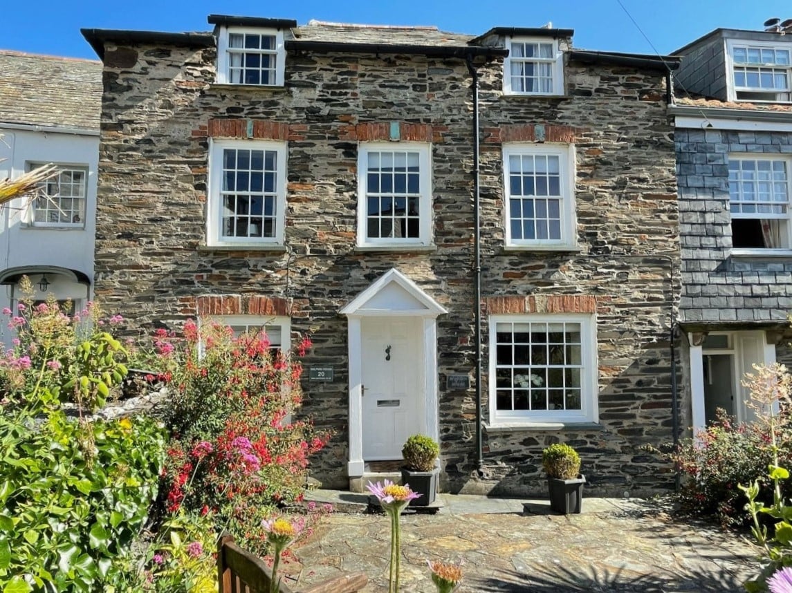Dolphin House | Seaside holiday house, Cornwall