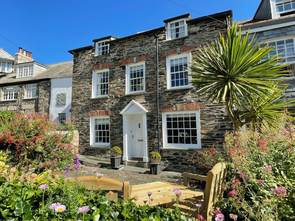 Large Holiday Homes, Cottages & Houses in Cornwall | Group Accommodation
