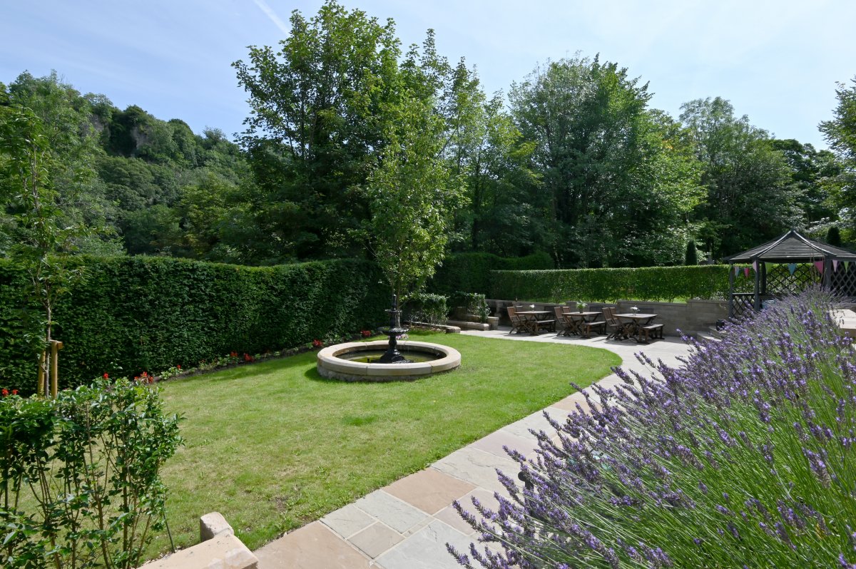 Large group rental house near Chatsworth | Derbyshire