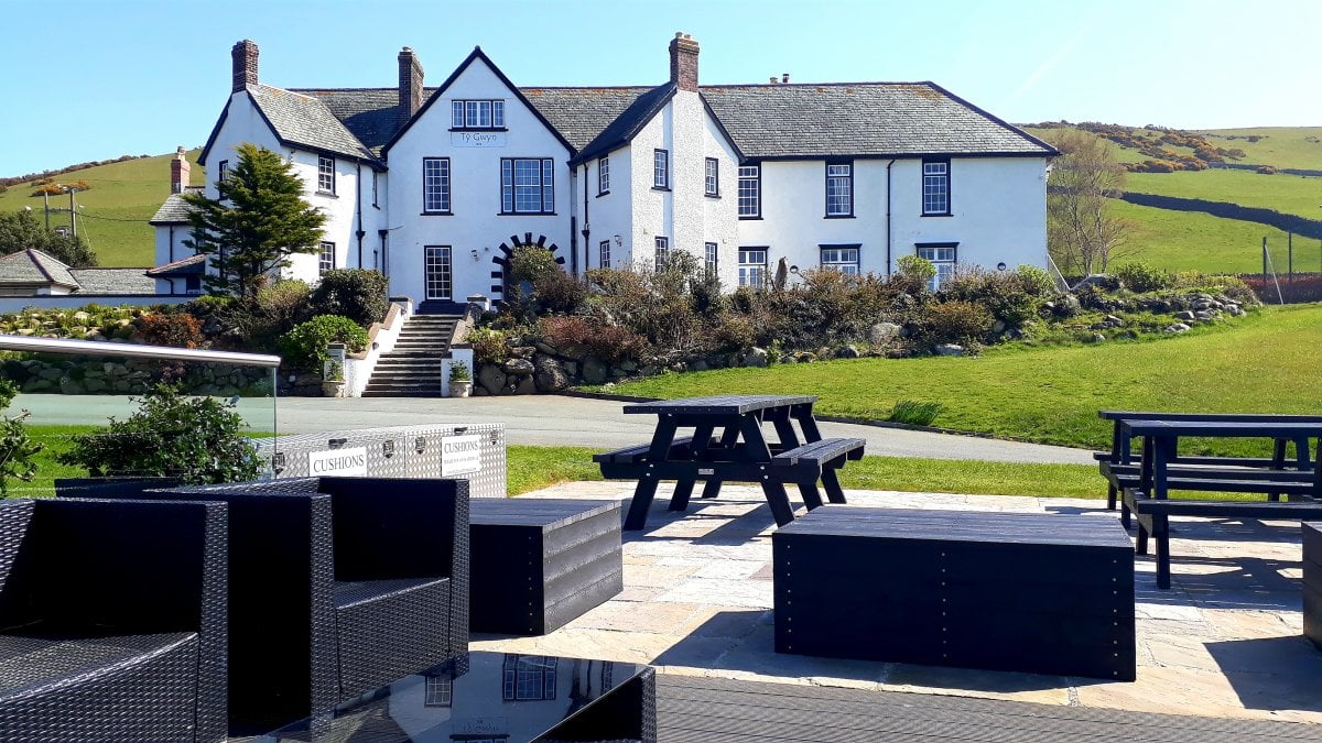 Ty Gwyn | Large coastal holiday house, Snowdonia