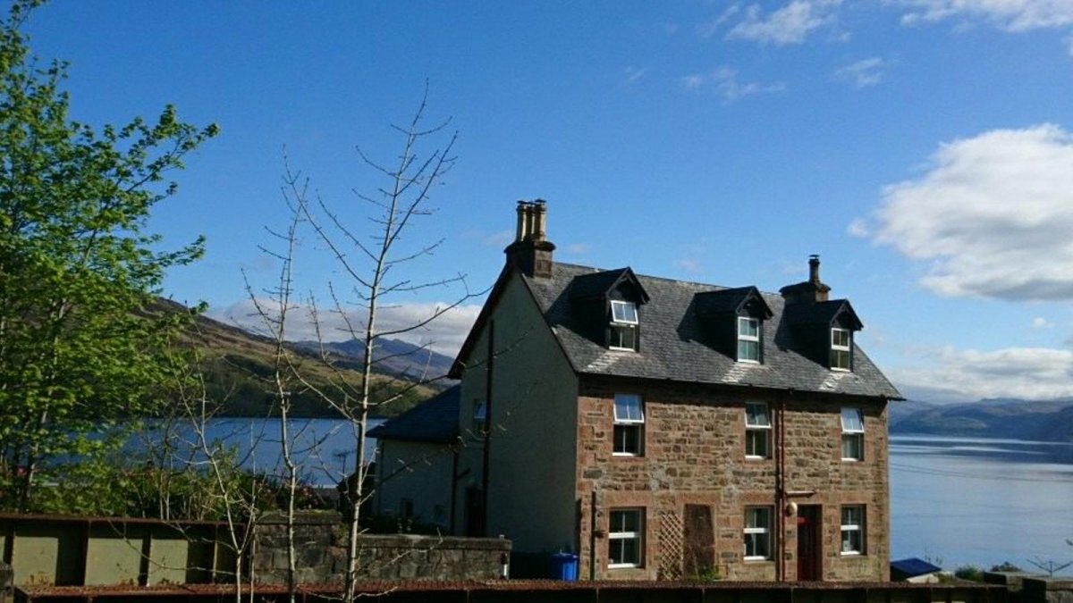 Stunning lochside house in Stromeferry | Ross-shire